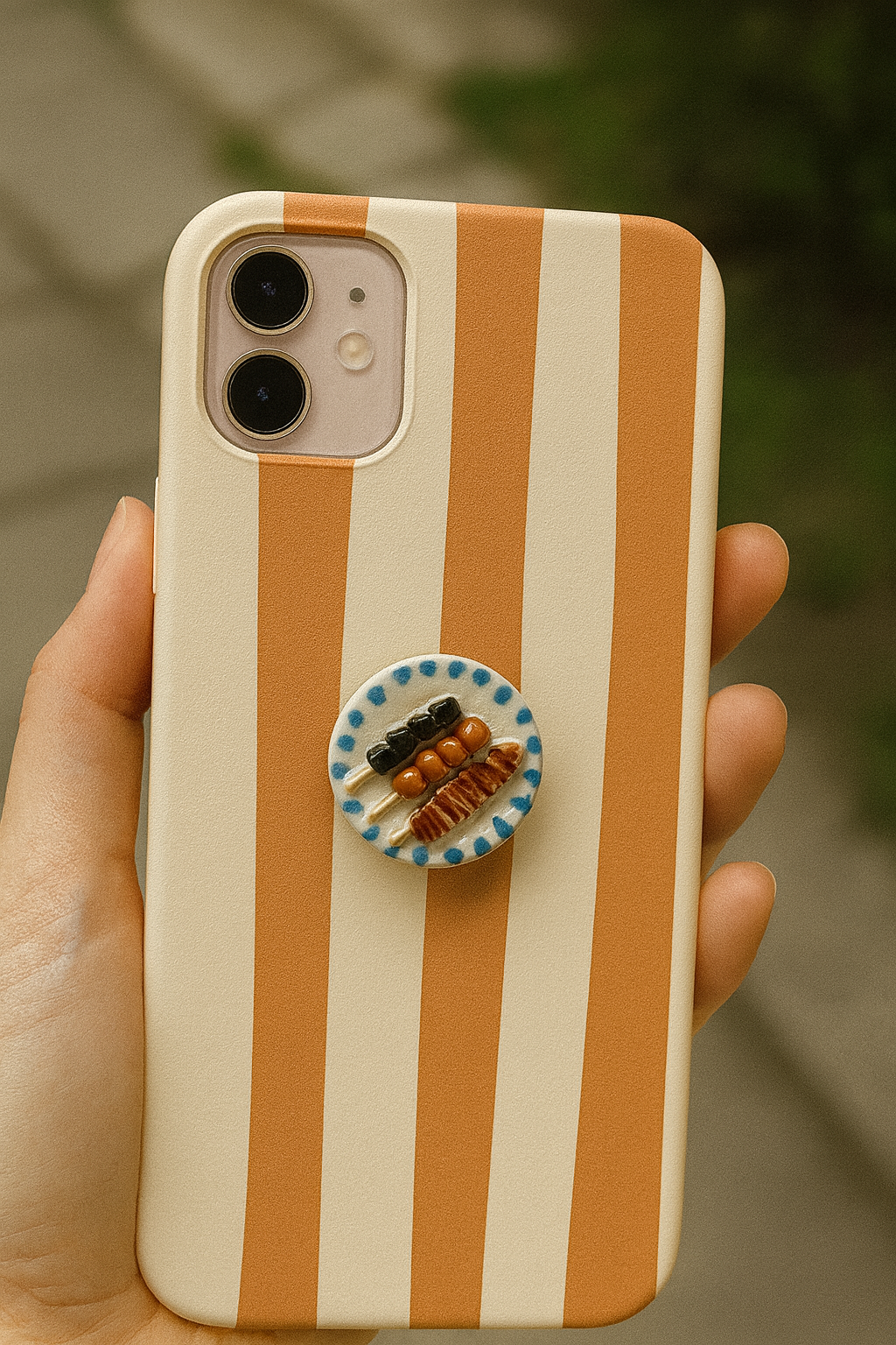 Street chow Phone pop socket – Studio Matisse